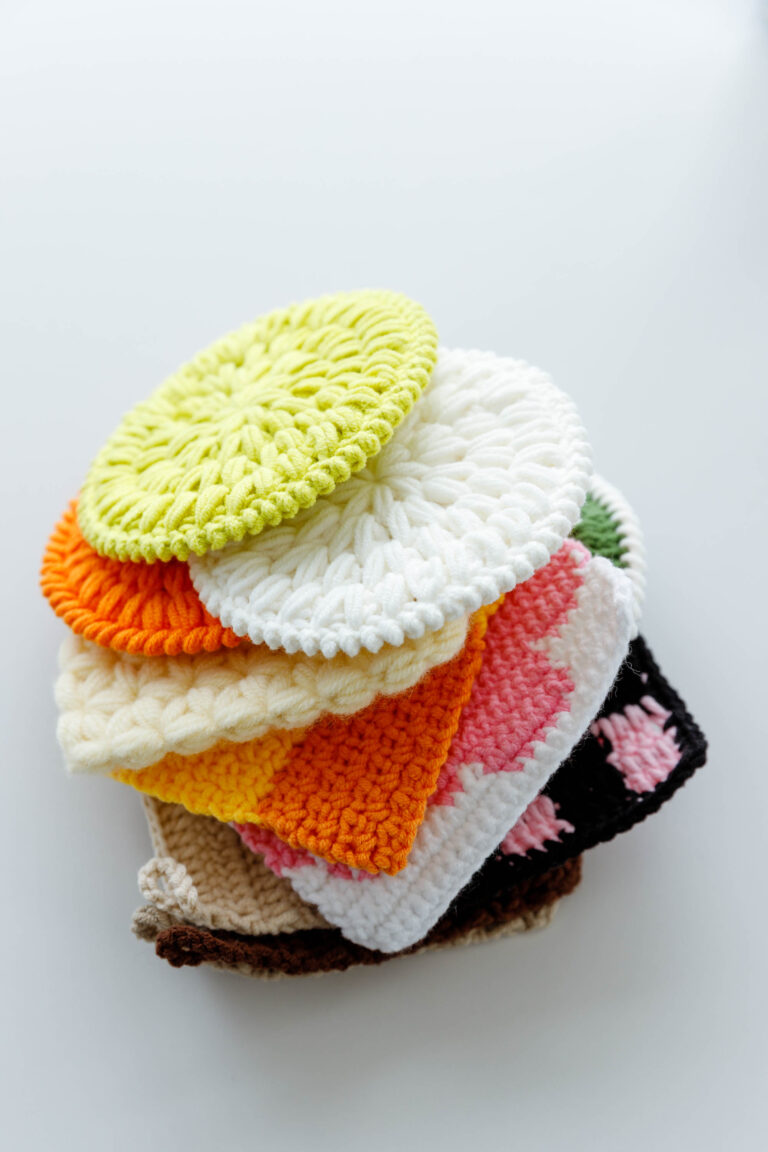 Crochet Daisy Coaster - Free Pattern - Hookok