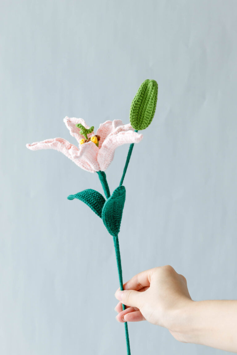 How to Crochet a Lily Flower- Free Pattern - Hookok