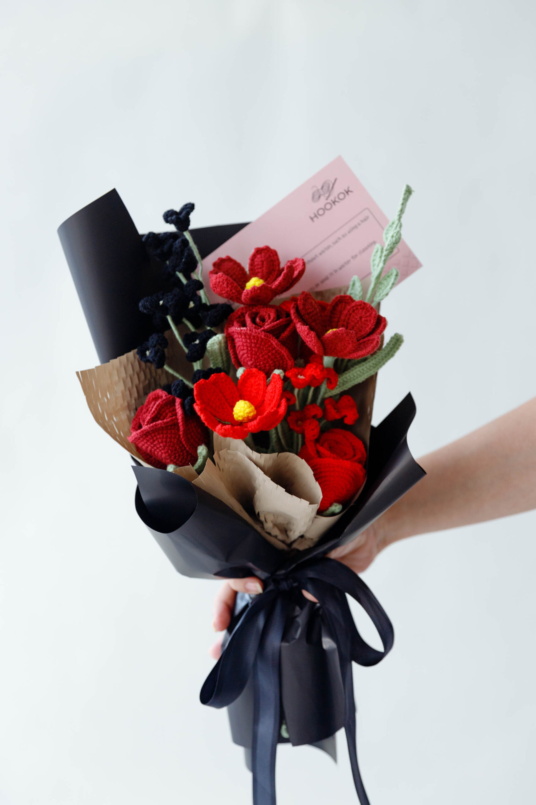 HOOKOK Bouquet - Crochet Red Rose Bouquet (11 pieces) - Hookok