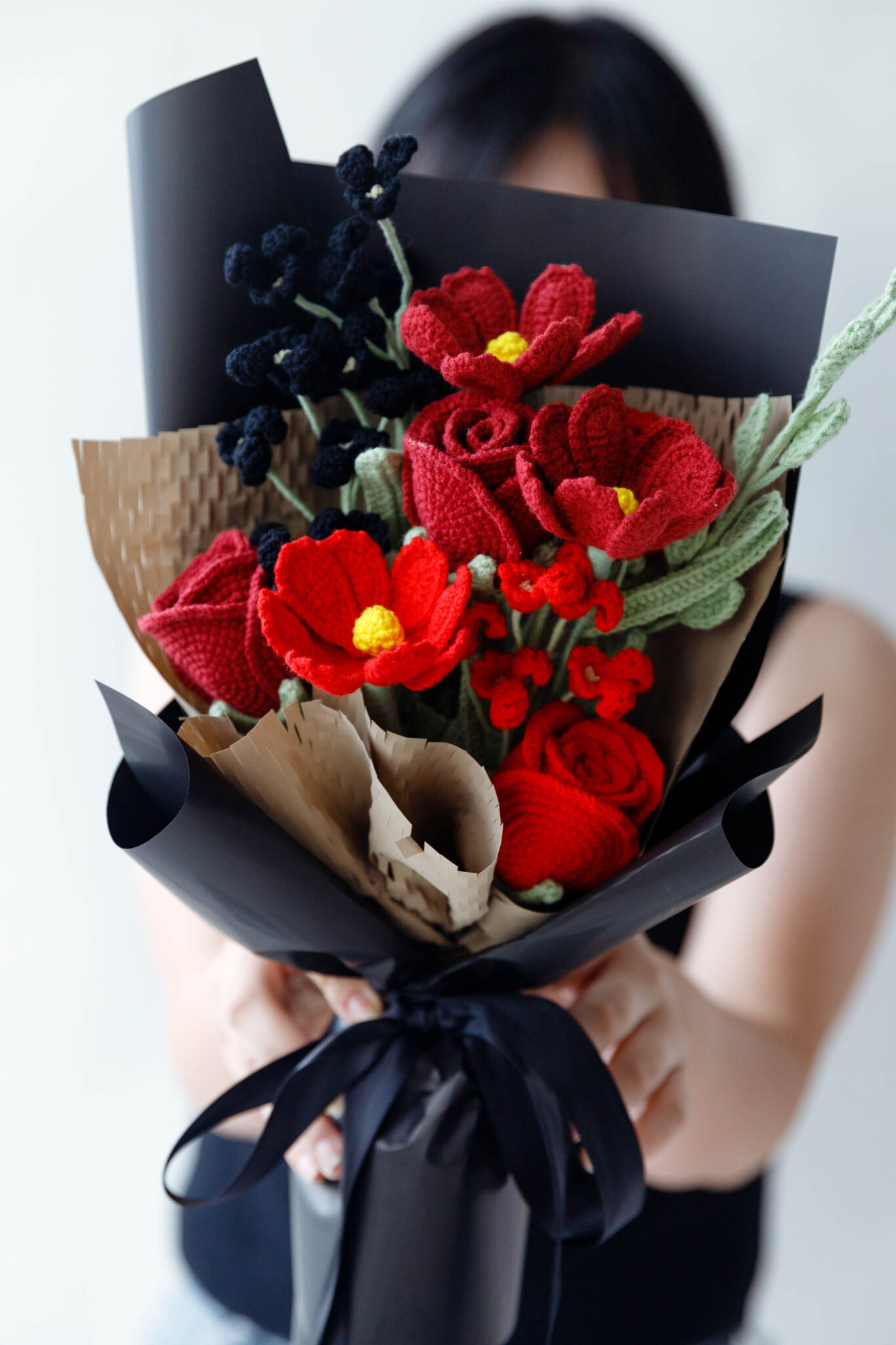 HOOKOK Bouquet - Crochet Red Rose Bouquet (11 pieces) - Hookok