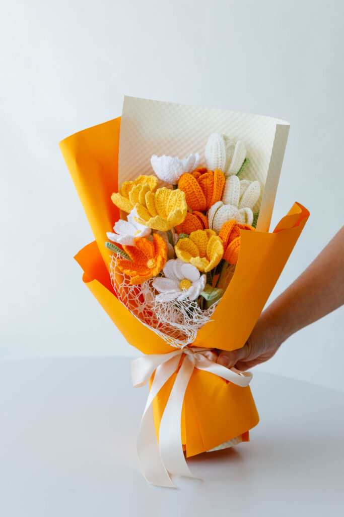 HOOKOK Bouquet – Tulip and Gesang Flower (12 pieces) - Hookok