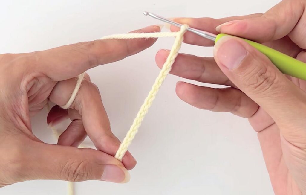 Crochet Letter R Pattern - Hookok