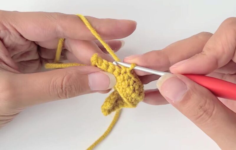 Crochet Letter V Pattern - Hookok