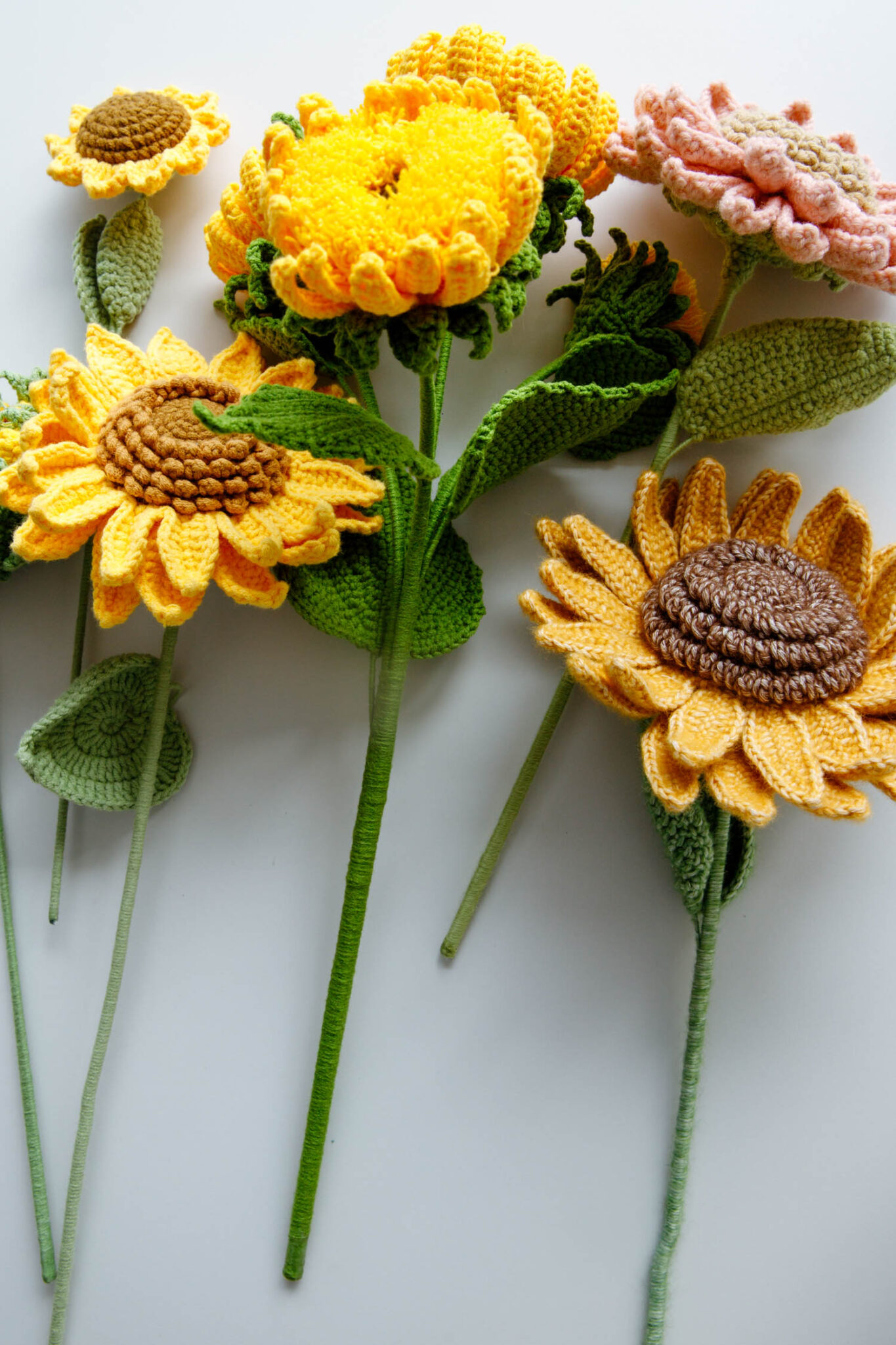 HOOKOK Bouquet – Sunflower Bouquet With Vase ( 6 pieces) - Hookok