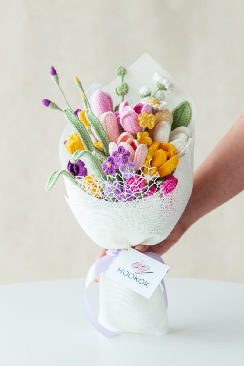 HOOKOK Bouquet – Colorful Tulip Bouquet (17 pieces) - Hookok