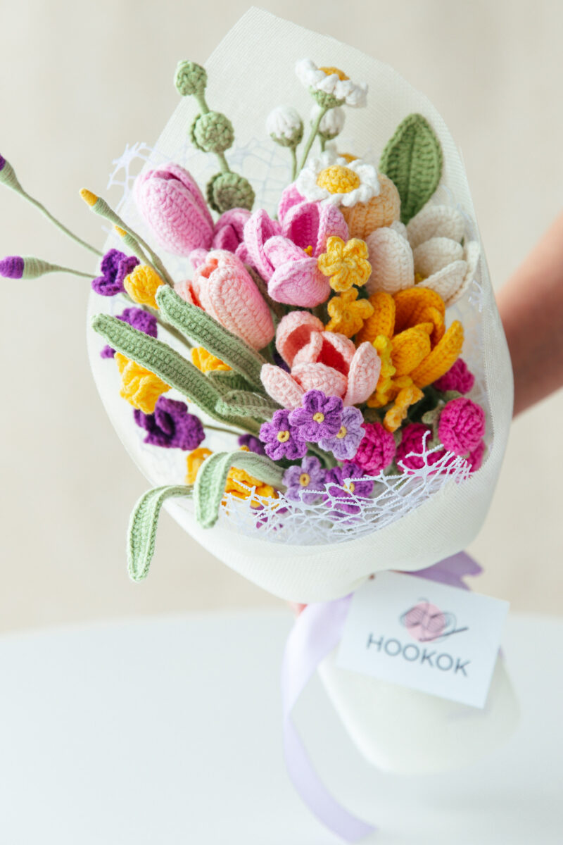 HOOKOK Bouquet – Colorful Tulip Bouquet (17 pieces) - Hookok