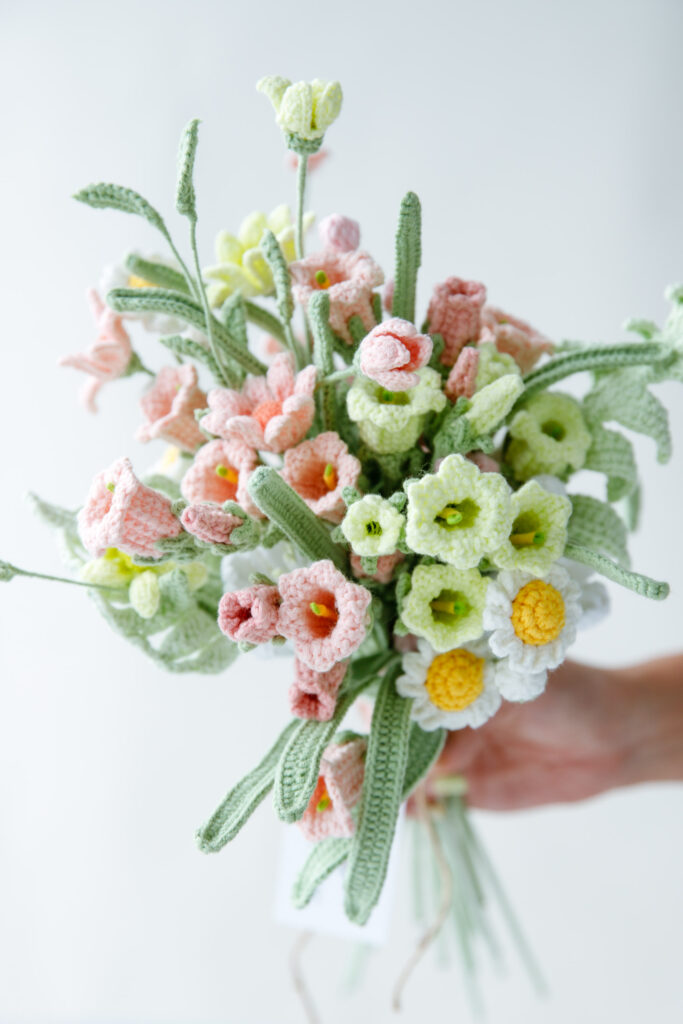 HOOKOK Bouquet – Bellflower and Osteospermum Bouquet (20 pieces) - Hookok