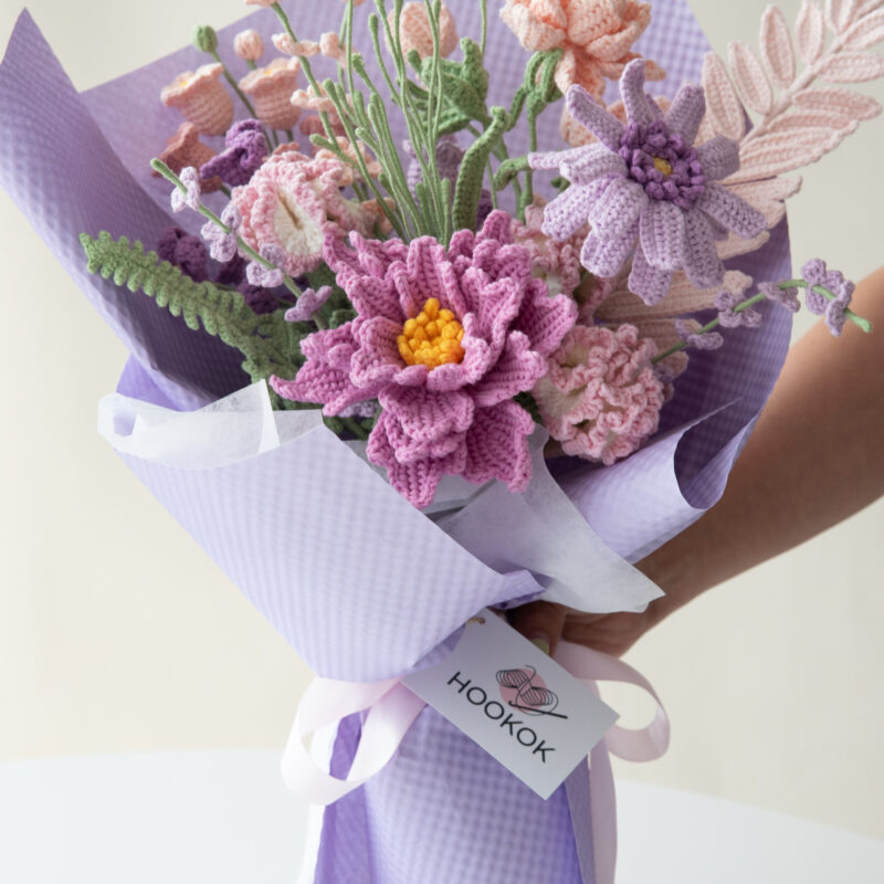 HOOKOK Bouquet – Rose-red Couture Rose Tilia and Memorial Rose Bouquet ...