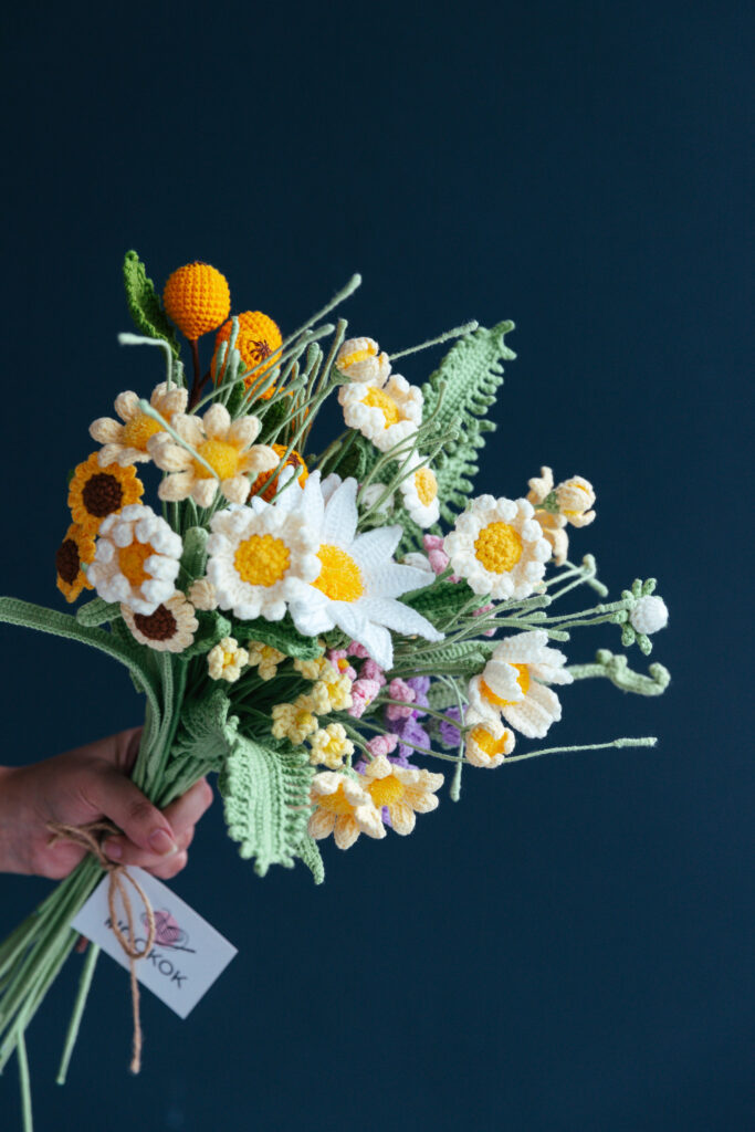 Daisy and Fountain Grass Bouquet Kit – with PDF pattern - Hookok