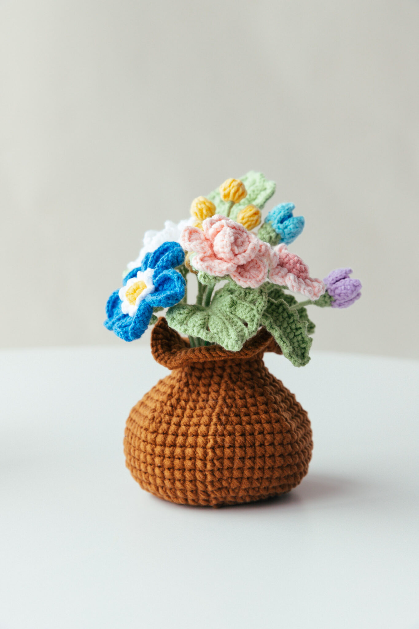 Small Flower and Vase Crochet Kit – with PDF pattern - Hookok