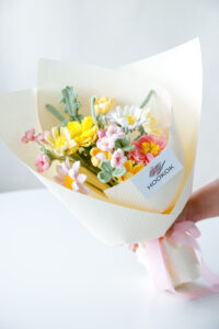 HOOKOK Bouquet - Wildflower and Wood Sorrel Flower Bouquet (16 pieces ...